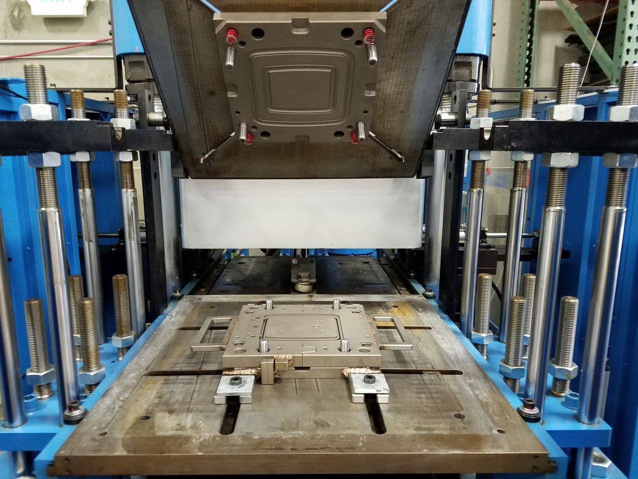 EMI Shielding Gasket: The Best Application for Compression Molding